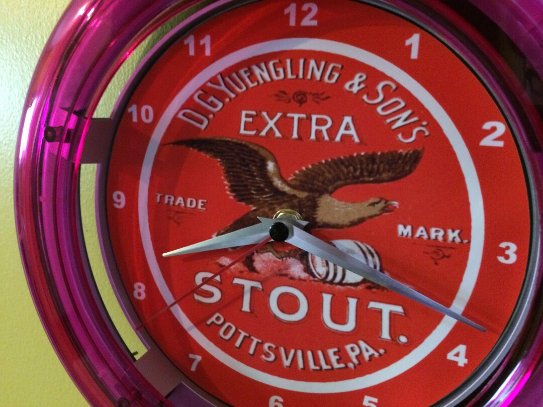 YUENGLING EXTRA STOUT Beer Bar Neon Man Cave Wall Clock Advertising ...