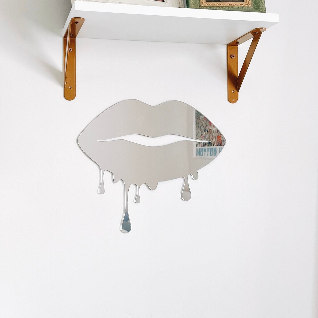 Dripping Lips Mirrored Wall Hanging, Chic Home Decor, Unique Wall Art ...