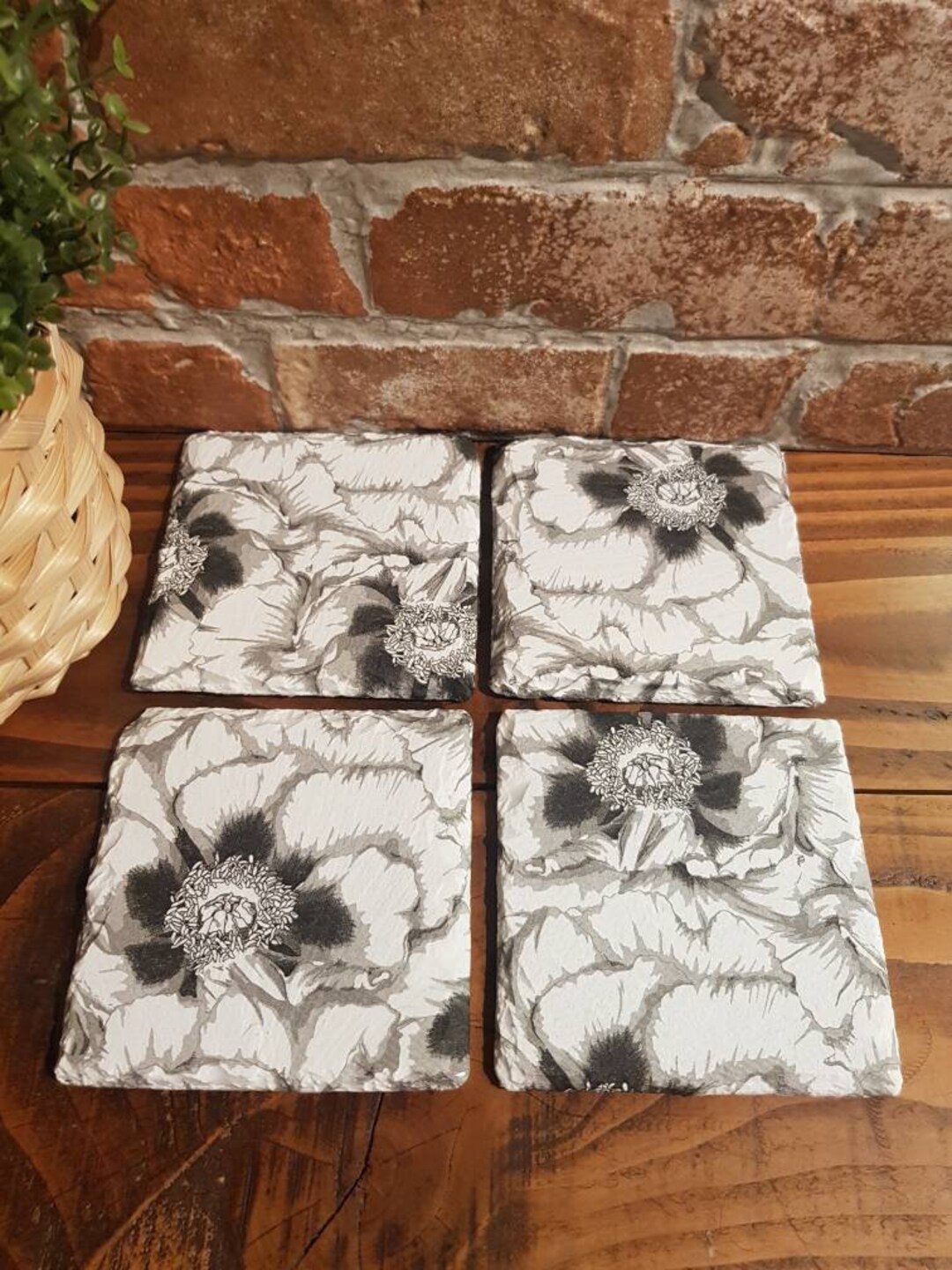 Set of 4 Natural Slate Black and White Floral Coasters, Drinksware ...
