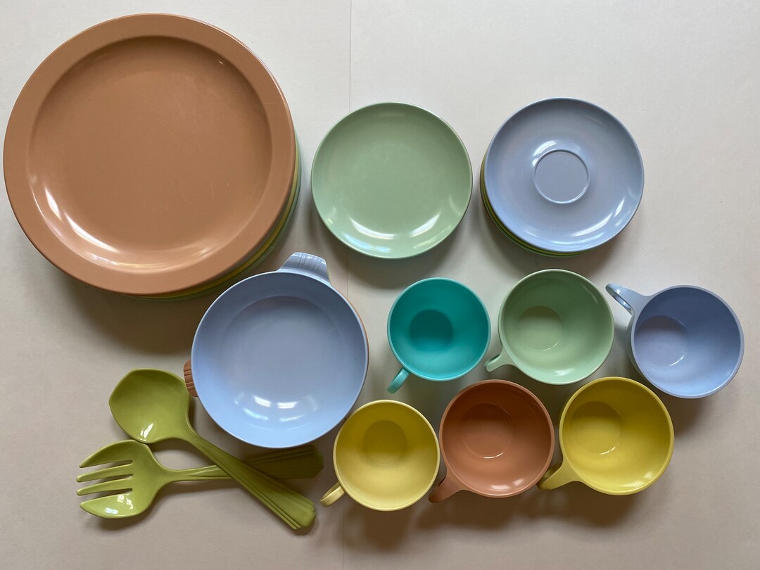 22 Piece GPL Melmac Dishware Set Pastel Colors Vintage Melamine 1950s ...