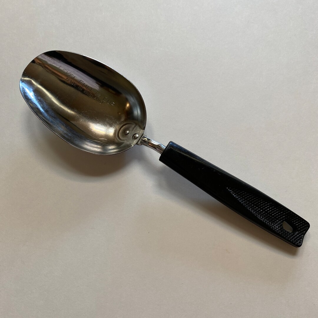 Vintage Scoop Level Full 1/4 Cup Made in England Baking Tool - Etsy