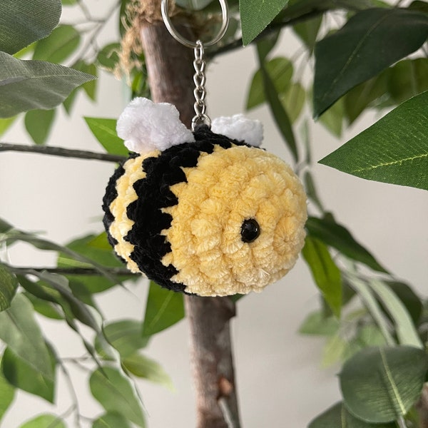 Crochet Bee Keychain - Etsy