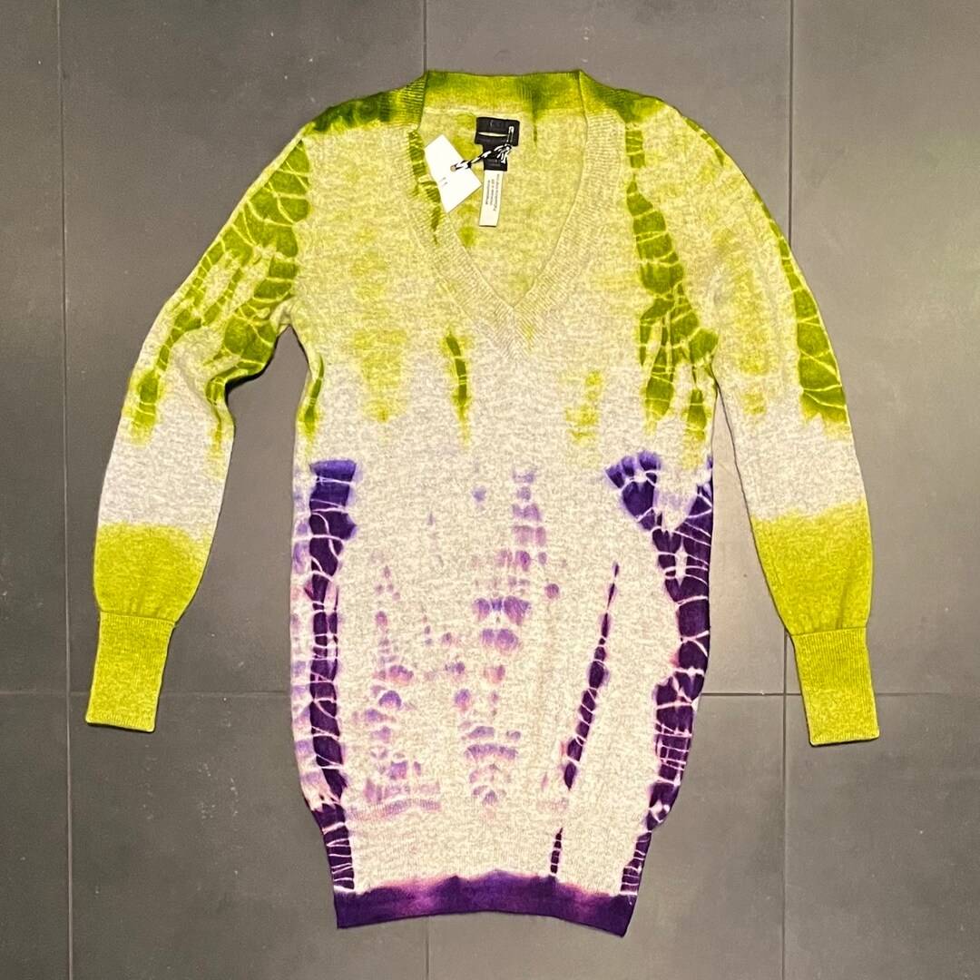 Vivid Chartreuse and Iris Combine Beautifully in This Uocycled Cashmere ...