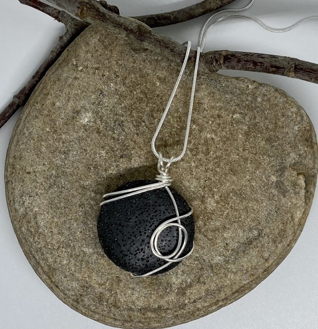 Black Lava Stone Essential Oil Diffuser Pendant, Aromatherapy Necklace ...
