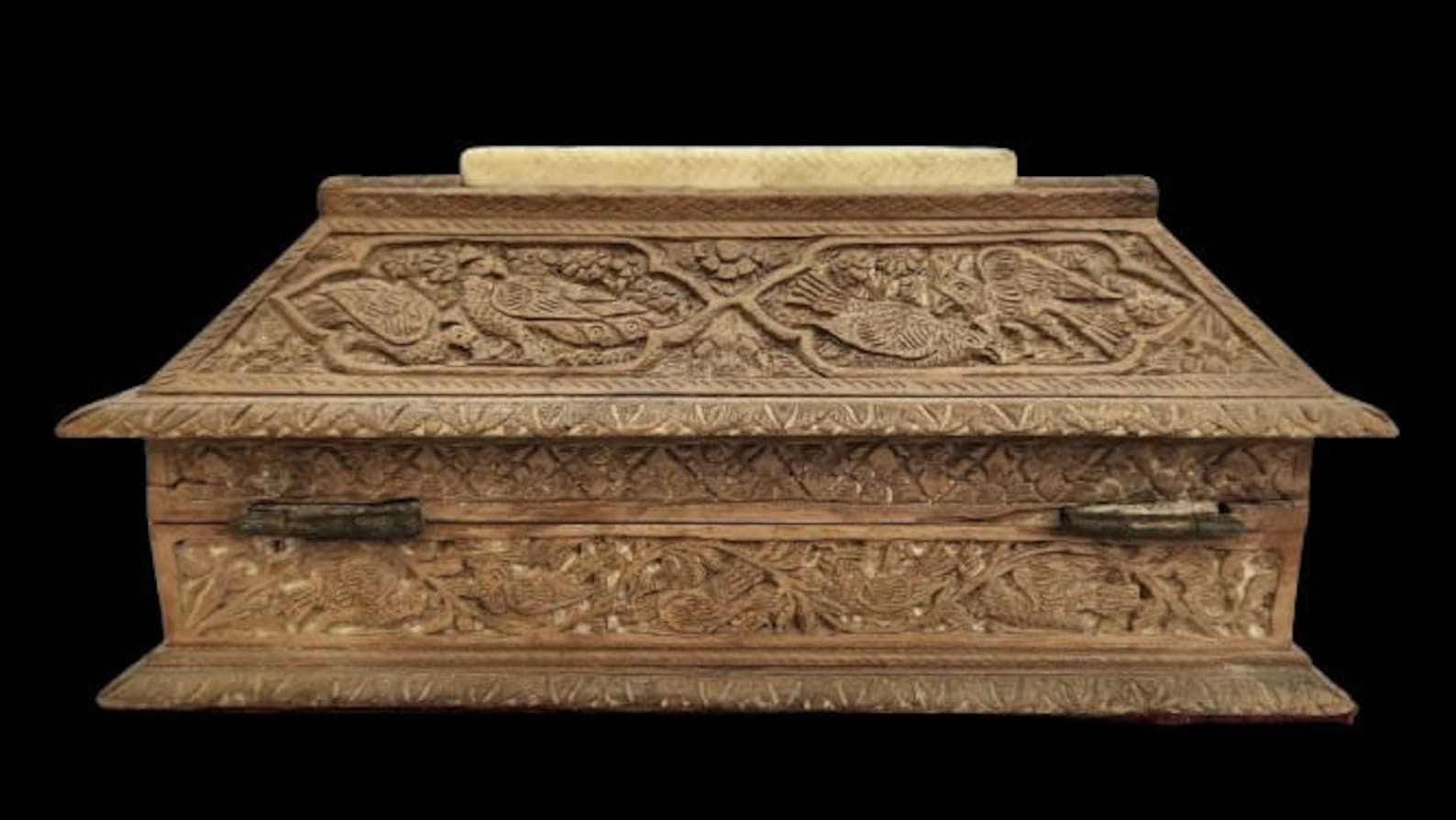 Rare Islamic Mughal Handmade Wooden Box Inscribed With Quran Verses ...