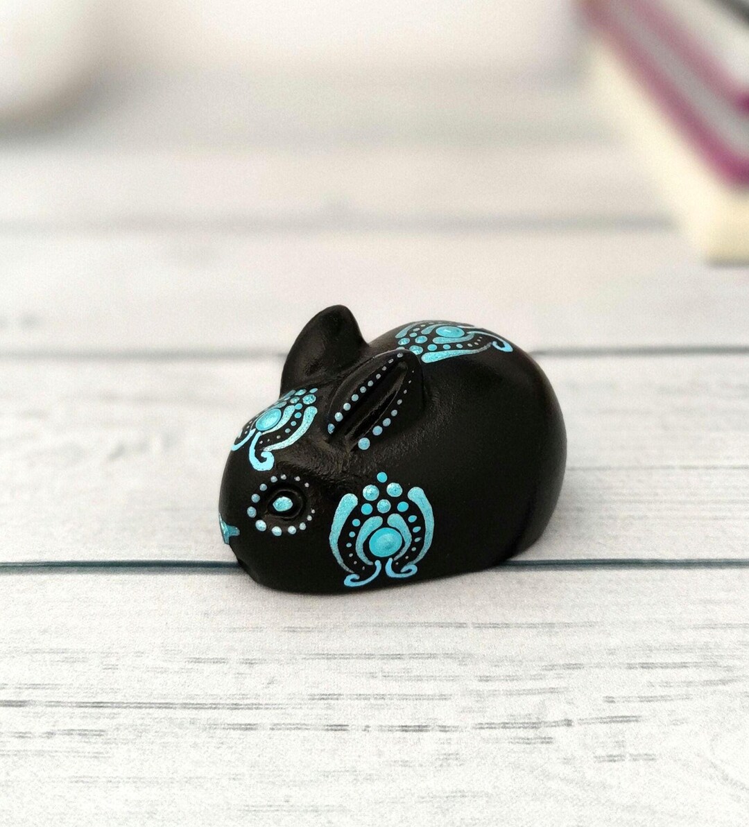 Black Rabbit Statue for Collection, Small Rabbit Sculpture for Gift ...