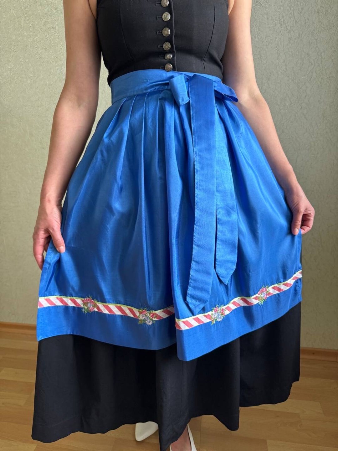 Vintage Dirndl Apron, Floral Pattern Apron, Austrian Apron, Octoberfest ...