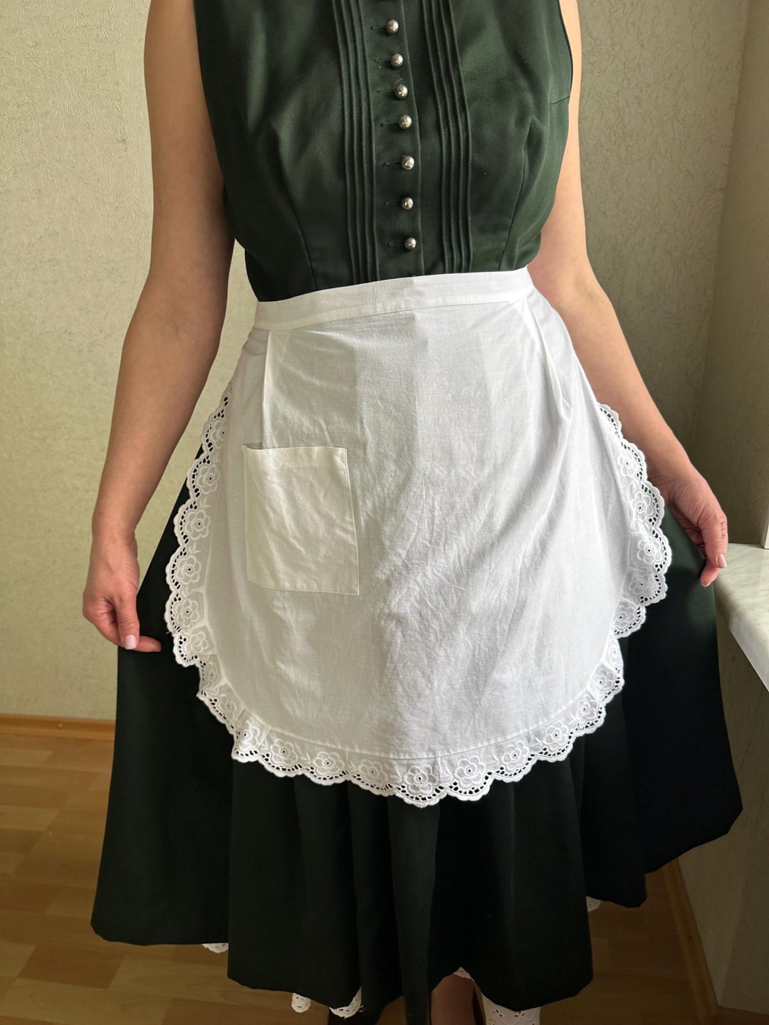 Elegant Antique White Apron With Delicate Lace, White Kitchen Apron ...