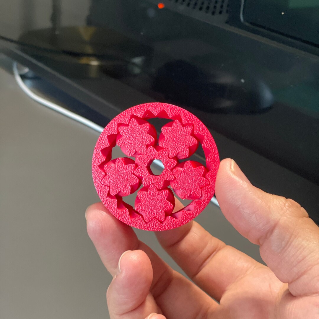 Gear Fidget Spinner Toy, Unique Stress Relief and Office Desk Fidgeter ...