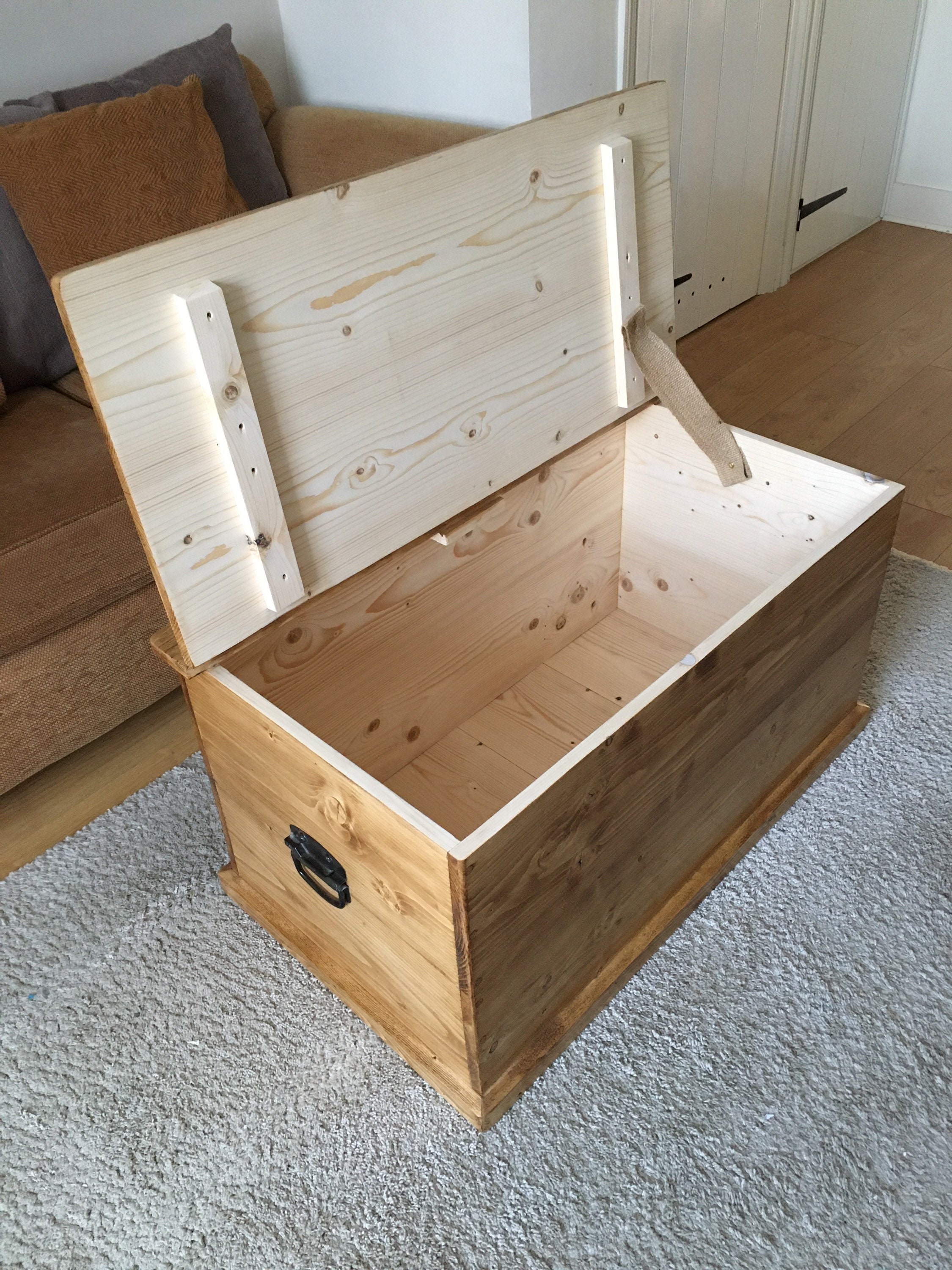 Large Pine Trunk Storage Box Antique Style Solid Pine DELIVERY QUOTE ...