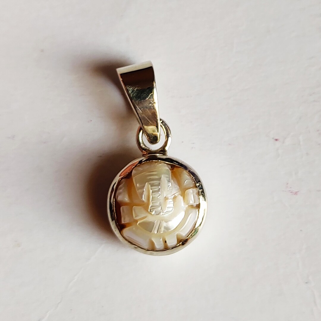 Natural Pearl White Round Shape (moti) Lord Ganesha Carved 925 Sterling ...