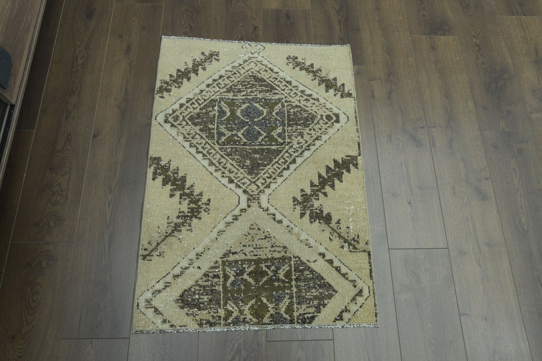 Vintage Turkish Small Rug: Faded Beige Brown Doormat (2.2x3.3 Ft) - Etsy