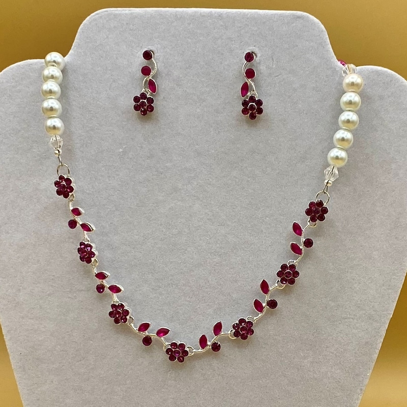 Magenta Necklace - Etsy