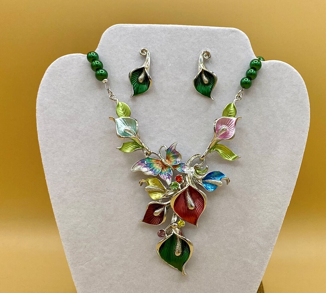 Butterfly Flower Bib Necklace & Earring Set: Glass Pearl Crystal ...