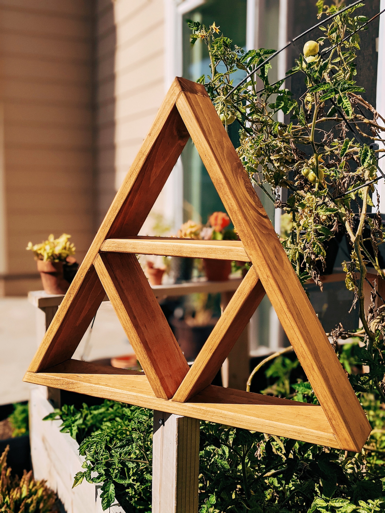 FREE SHIPPING Triangle Floating Shelf / Triforce / Bath Shelf | Etsy