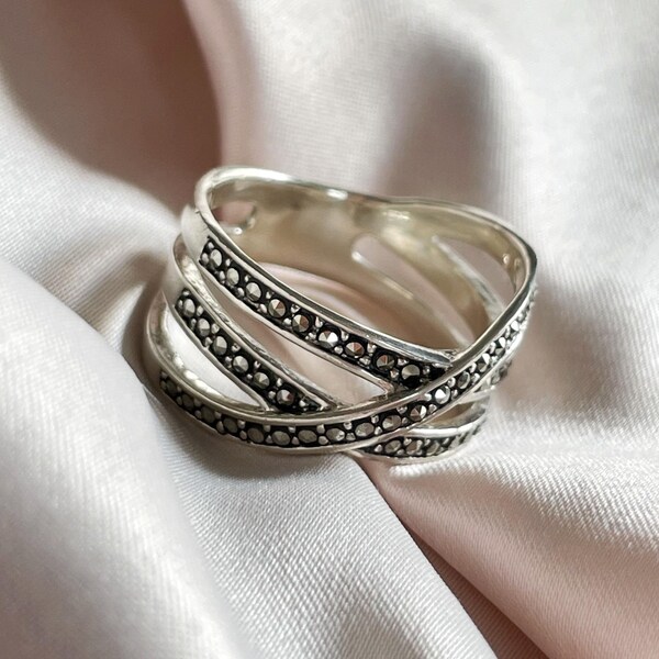 Overlapping Ring - Etsy