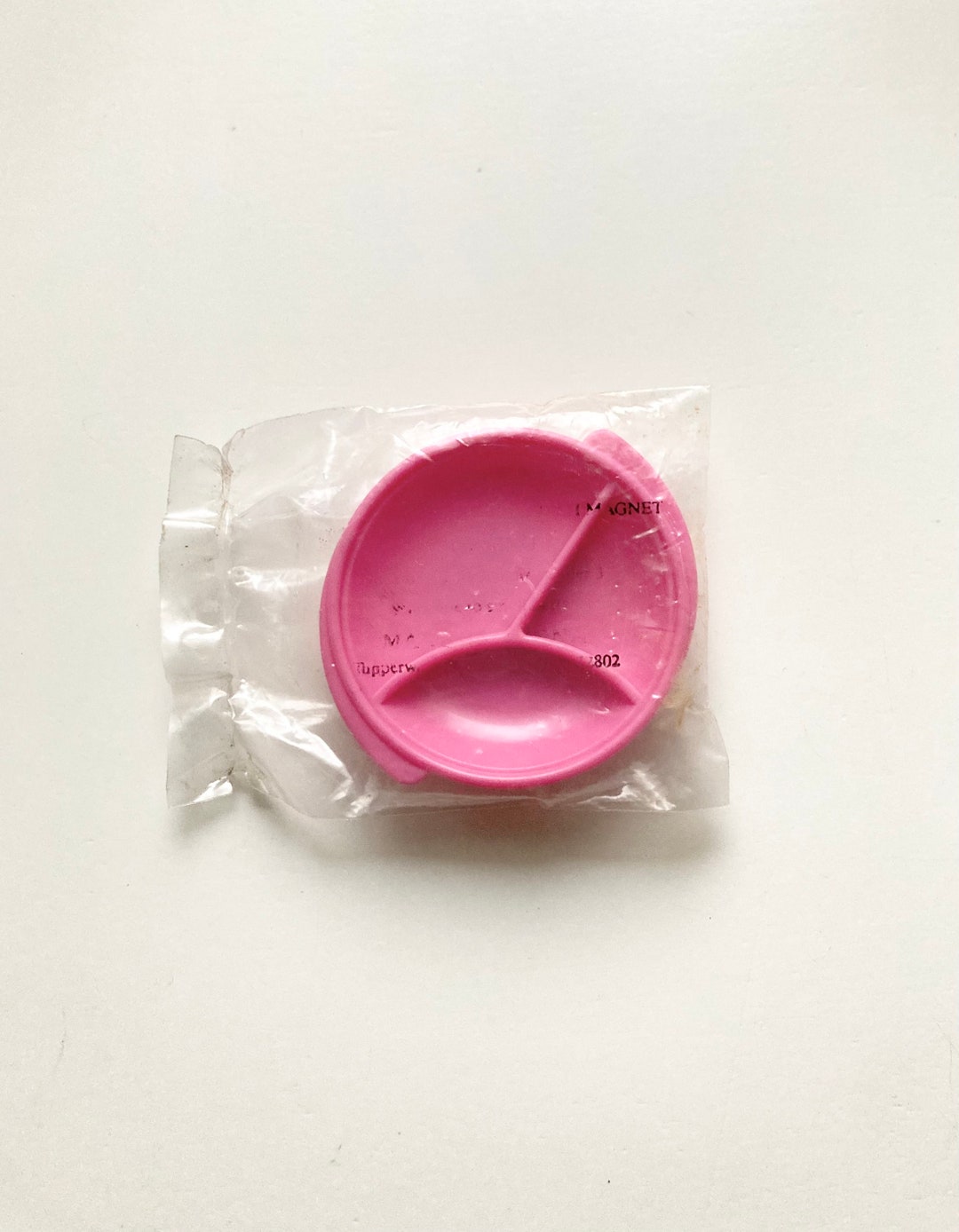 Vintage Tupperware Reheatable Divided Pink Dish Fridge Magnet ...