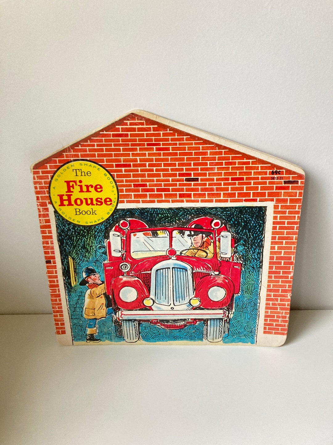 1981 Vintage A Golden Shape Book "the Firehouse Book" by Colin Bailey ...