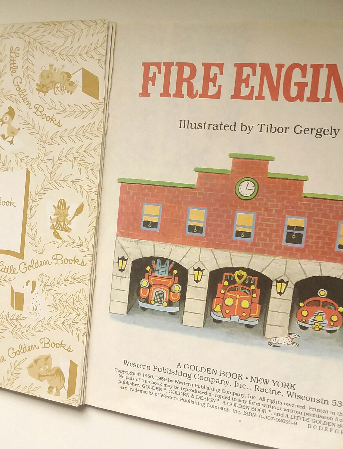 1959 Fire Engines Vintage Book ~ A Little Golden Book ~ Collectibles - Etsy