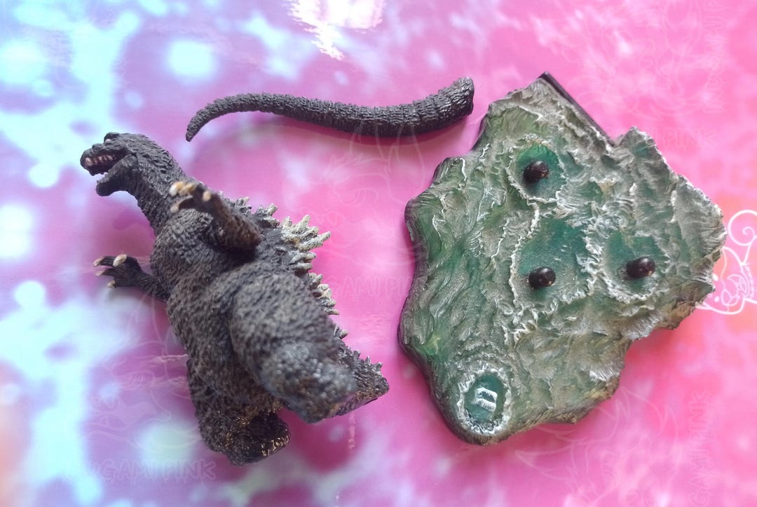 GODZILLA Diorama Mini Figure HG Yuji Sakai - Etsy