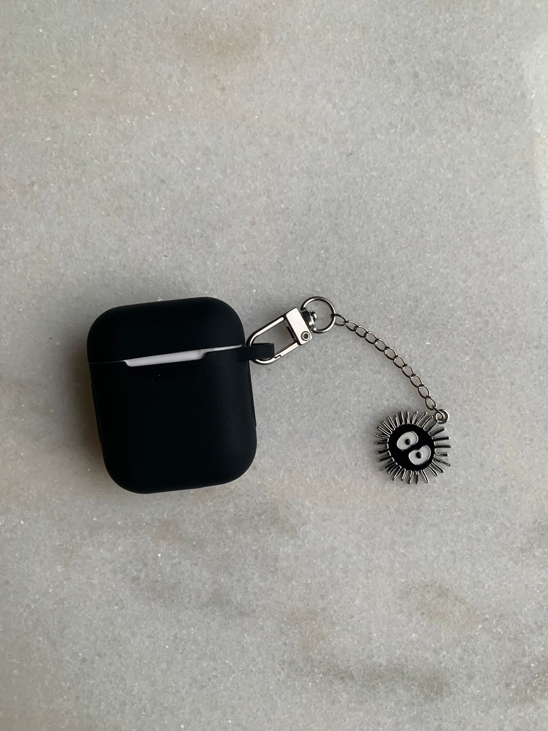 Lindo hollín Totoro Llavero Airpods Estuche Charm Oro o Plata - Etsy España
