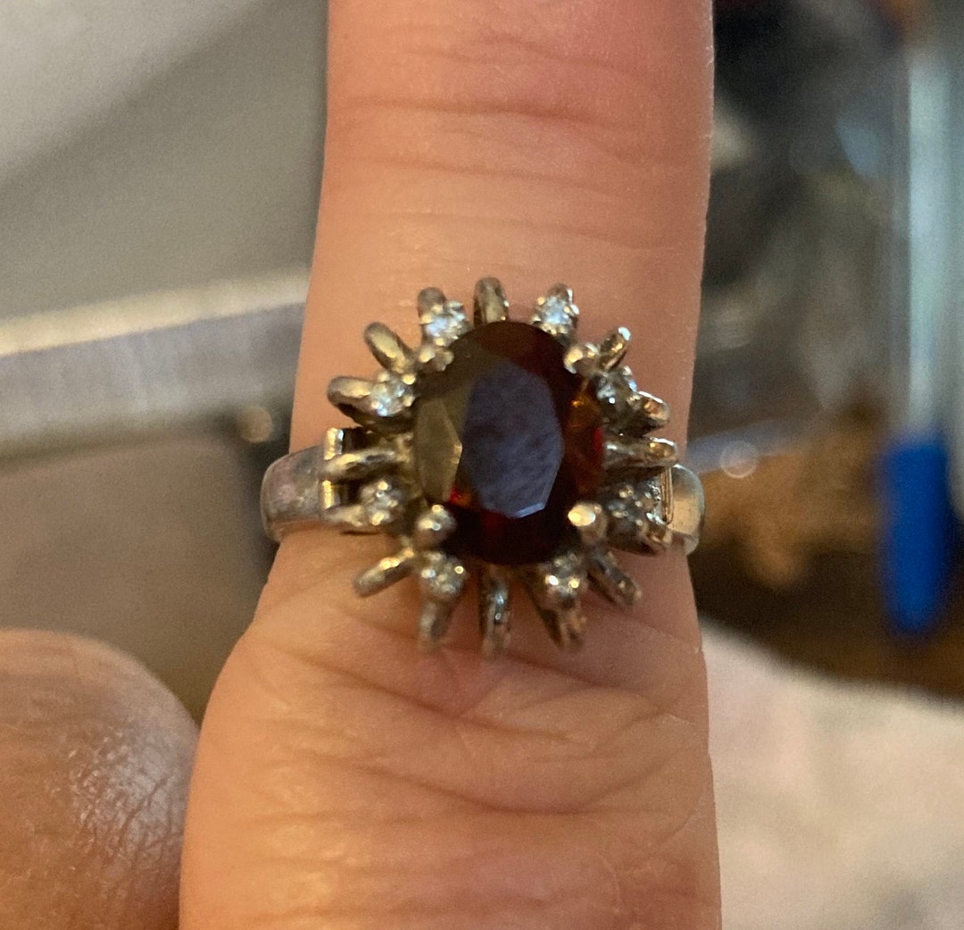 Vintage Sterling and Garnett Ring Size 7 - Etsy