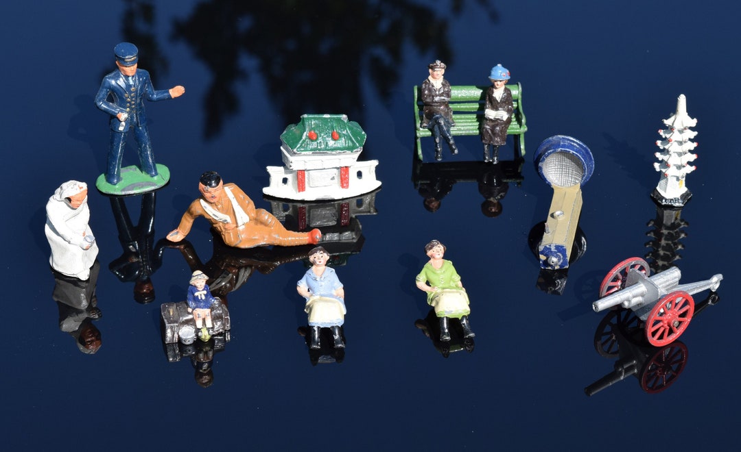 Lead Toy Train Figurines- 13 Pieces- J. Hill & Co.- England/ Nurse ...