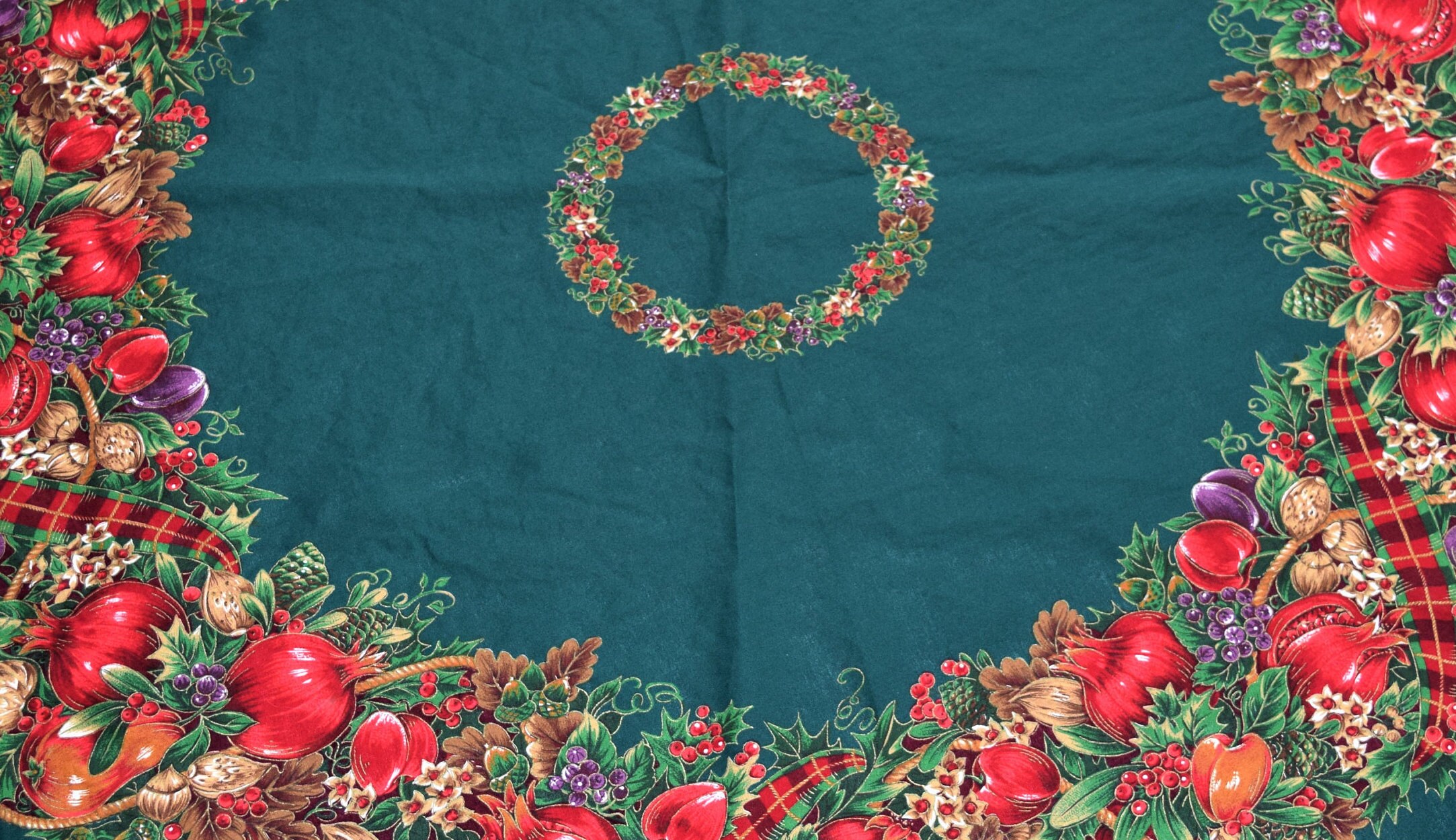 34" Round Christmas Table Topper-green With Fruit/ Pomegranates, Leaves ...