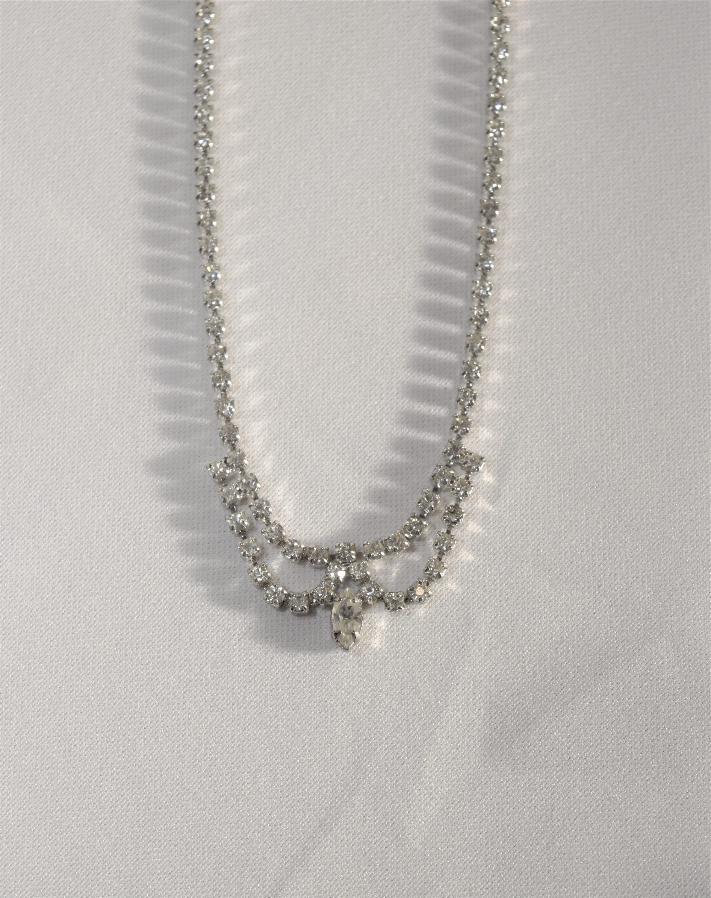 Rhinestone and silver Necklace/ Vintage necklace/ Formal - Etsy.de