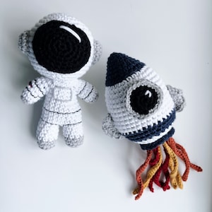 Crochet Rocketship, Astronaut, and Alien Space Play Set - Etsy