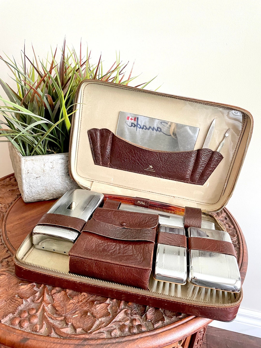 1970s Canadian-made Leather Grooming Kit by Tilley, Oak Calf Leather ...