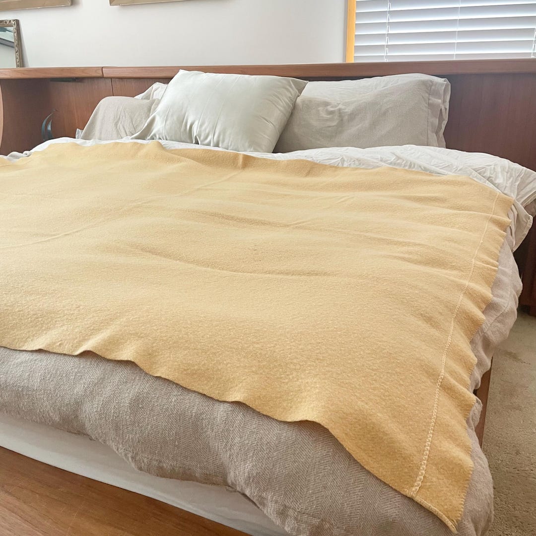 Vintage Butter Yellow Wool Camp Blanket, Trapper Throw Blanket - Etsy