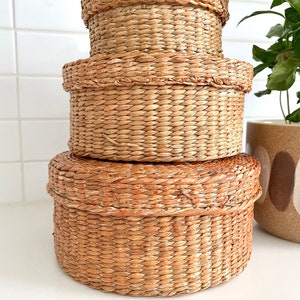 Vintage Chinese Sweetgrass Baskets With Lids, Set of 3 Nesting Boxes ...