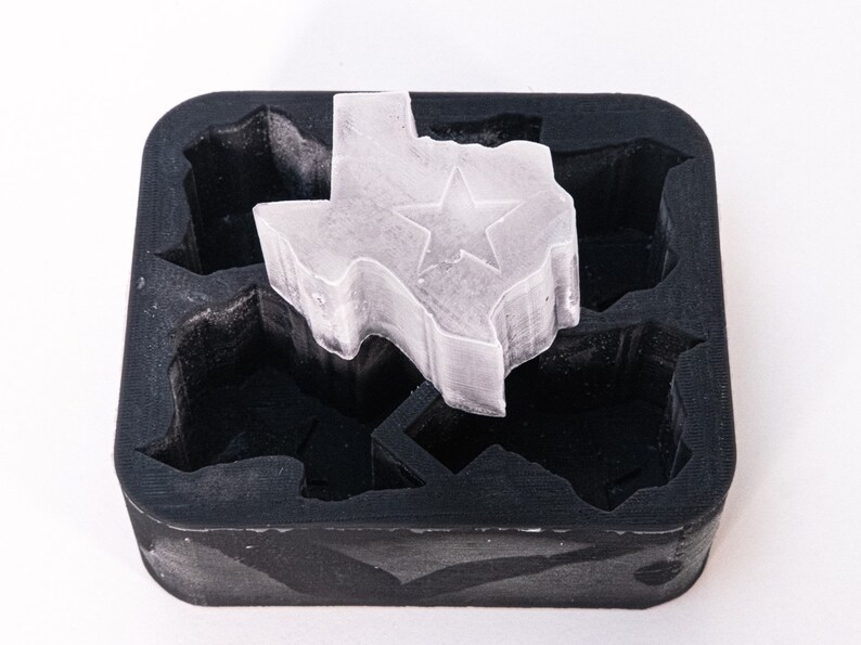 Texas State and Star Whiskey Ice Cube Tray / Texas Silicone - Etsy