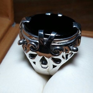 Nigel Ring Yemeni Aqeeq Carnelian Aqeeq Devil Wears Prada Black Agate ...