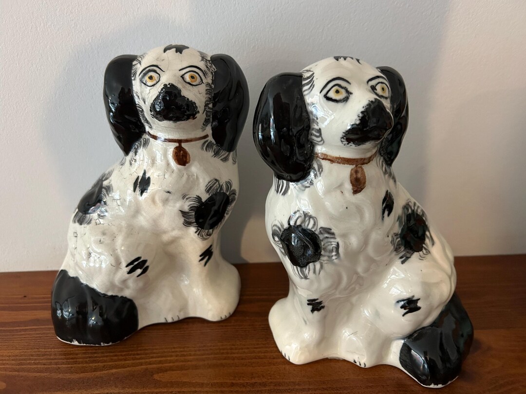 Victorian English Ceramic Hand Painted Pair of Collectable Spaniels ...