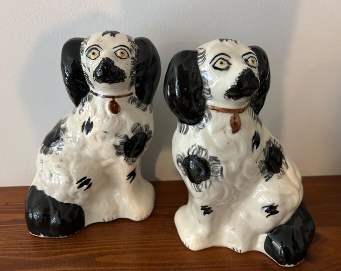 Victorian English Ceramic Hand Painted Pair of Collectable Spaniels ...