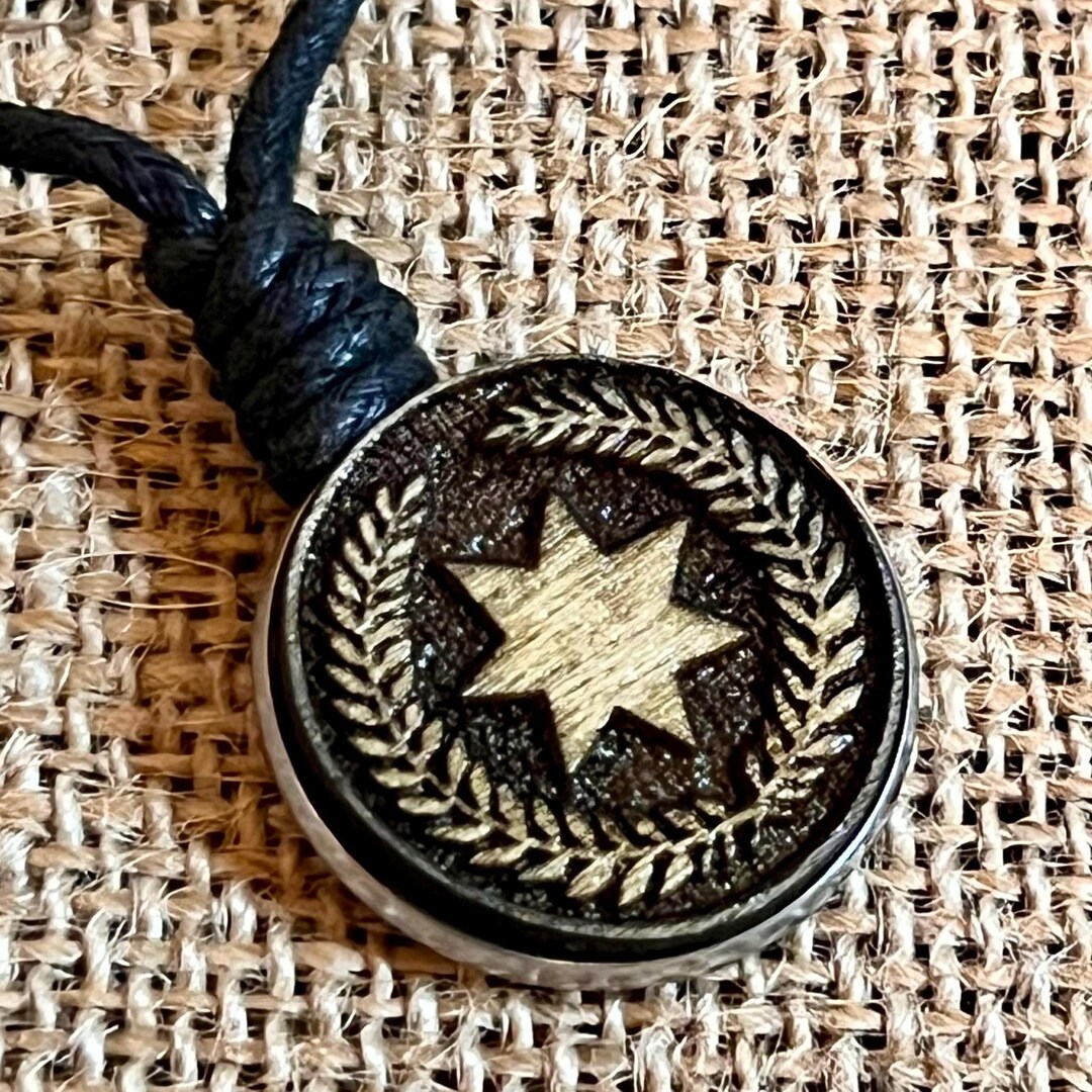 Cherokee Nation Symbol Engraved Wood Set in a Stainless Metal Bezel ...