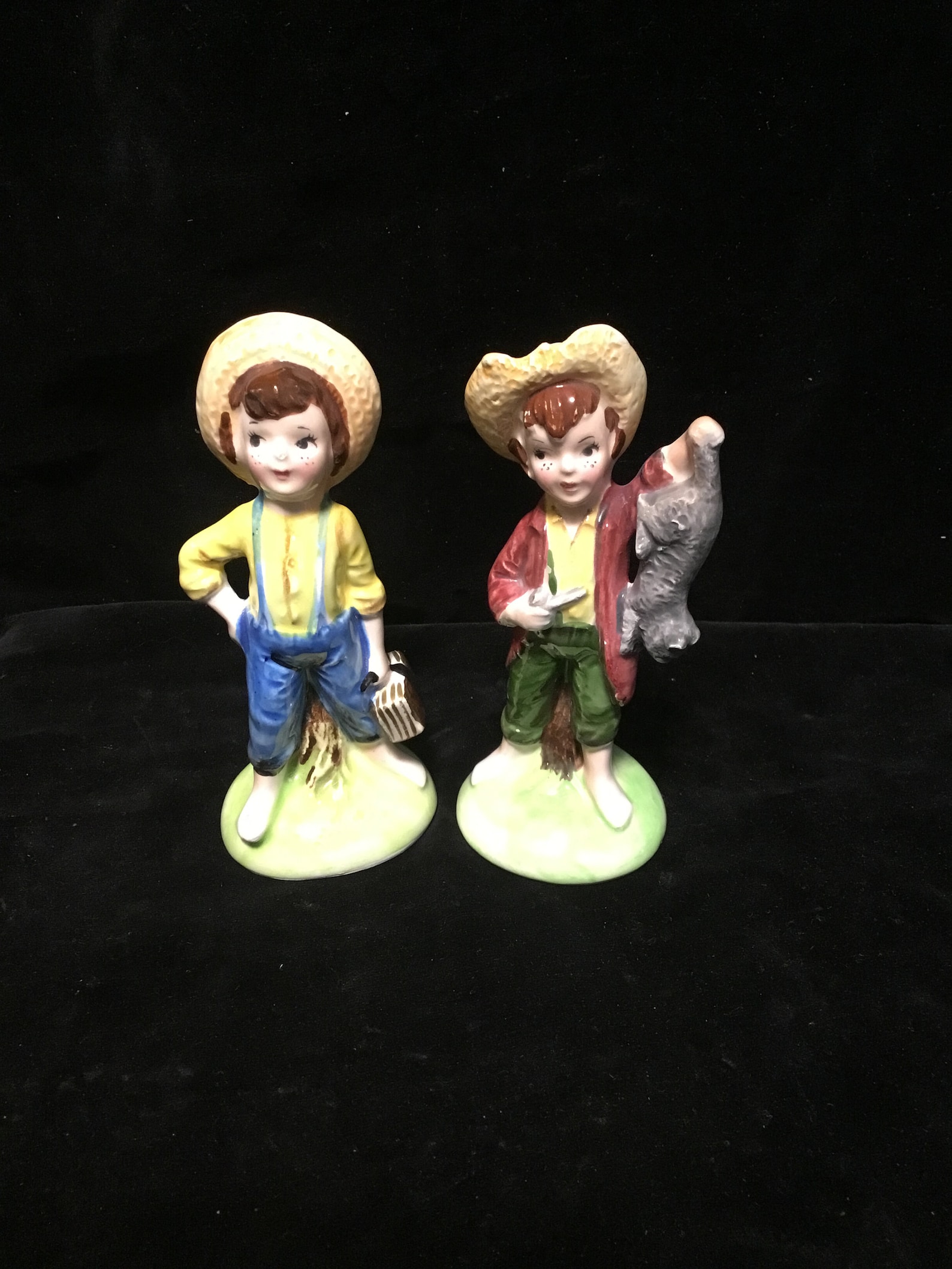 Vintage Tom Sawyer and Huckleberry Finn Salt and Pepper Shaker Set Made ...