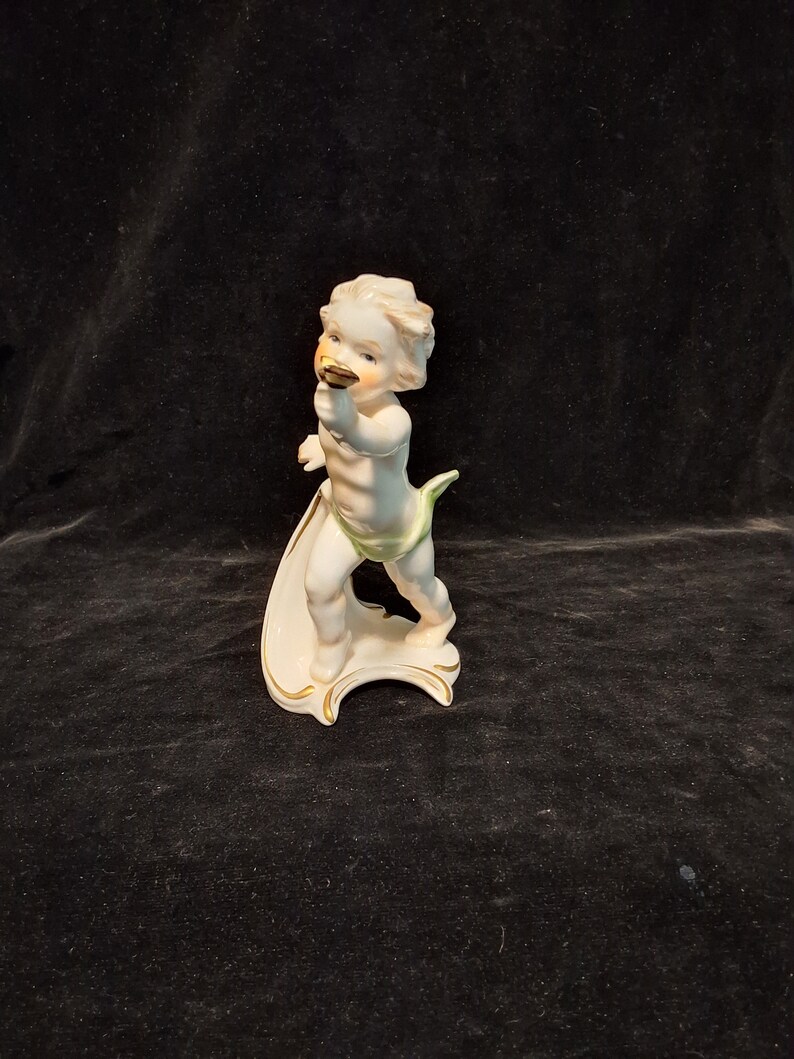 RARE Goebel Hummel Monthly Figurine Putti angel Series Month of May ...