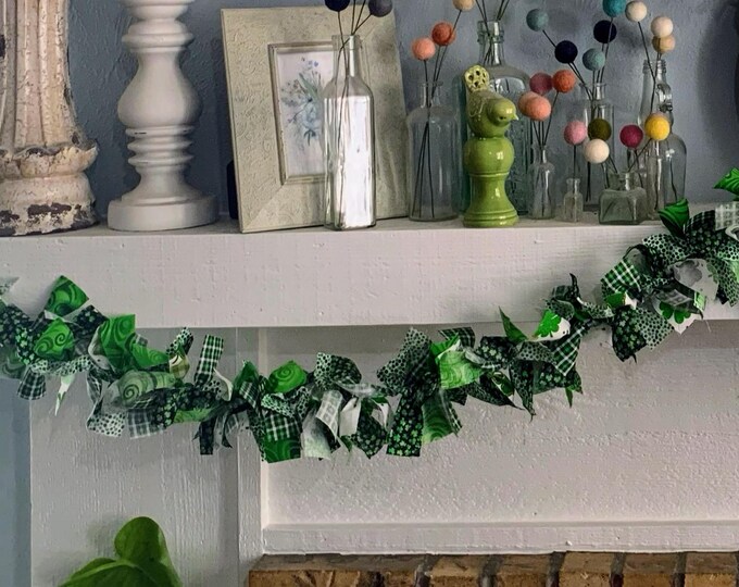 St Patricks Day Garland, St Patricks Day Decor, Mantelpiece Decor, Rag ...