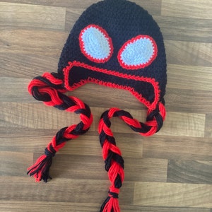 SPIDERVERSE SPIDERMAN Childrens Beanie Hat Peter Parker, Miles Morales ...