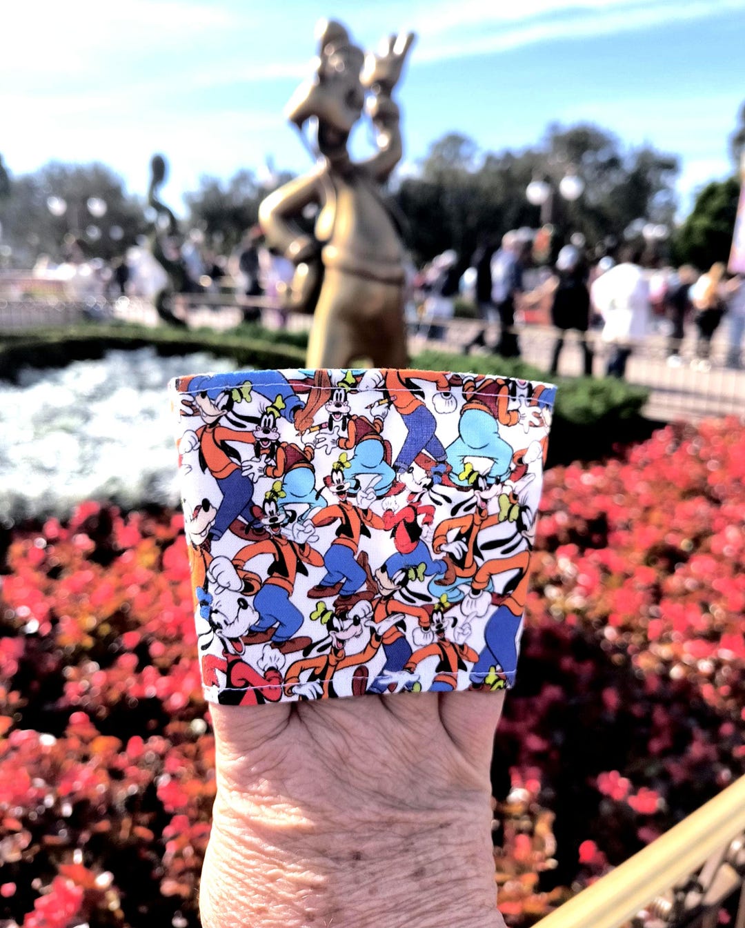 Goofy Coffee Cozy, Goofy's Barn Stormer Coffee Cozy, Chip and Dale ...