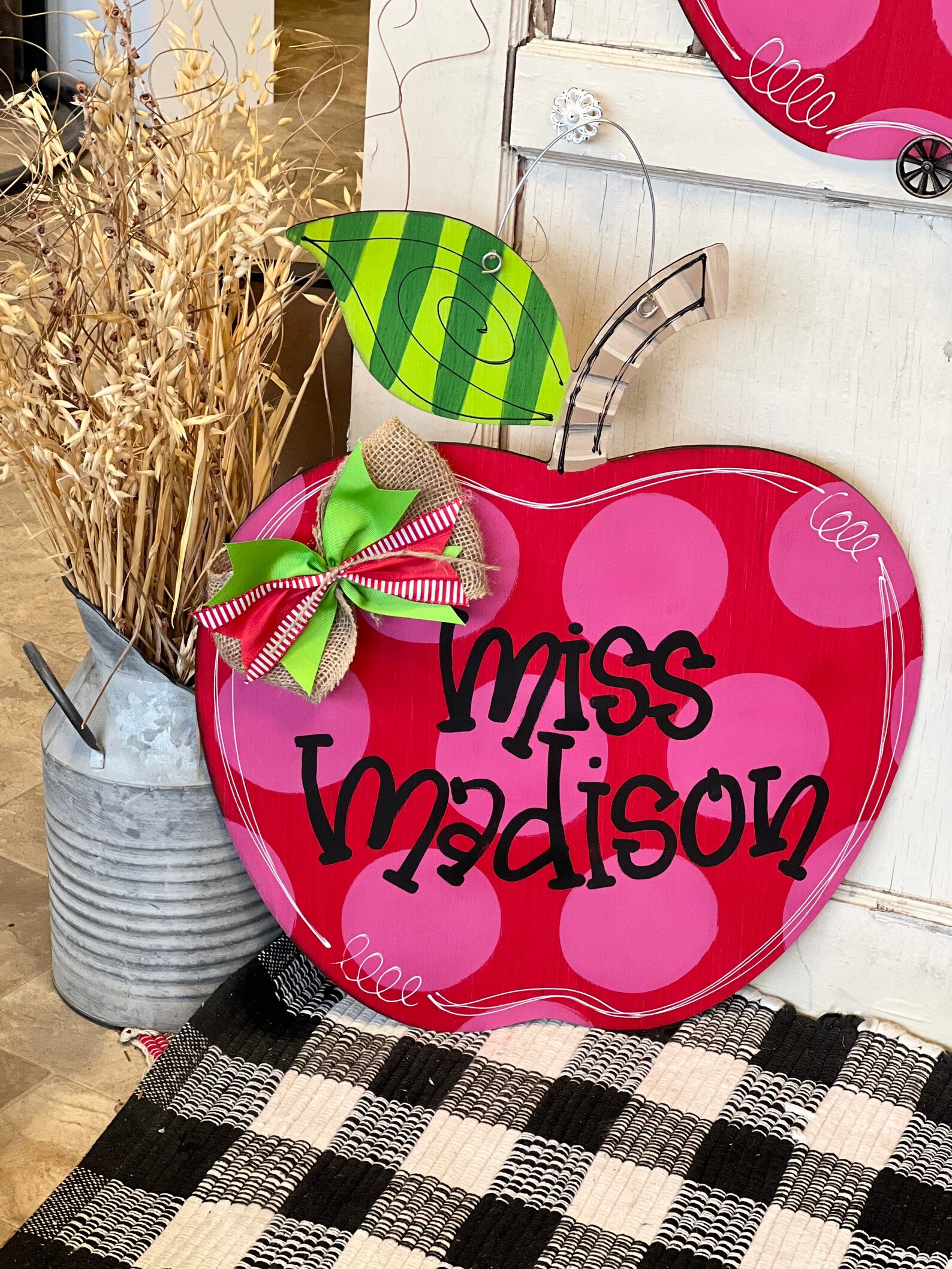 Classroom Apple Doorhanger - Etsy