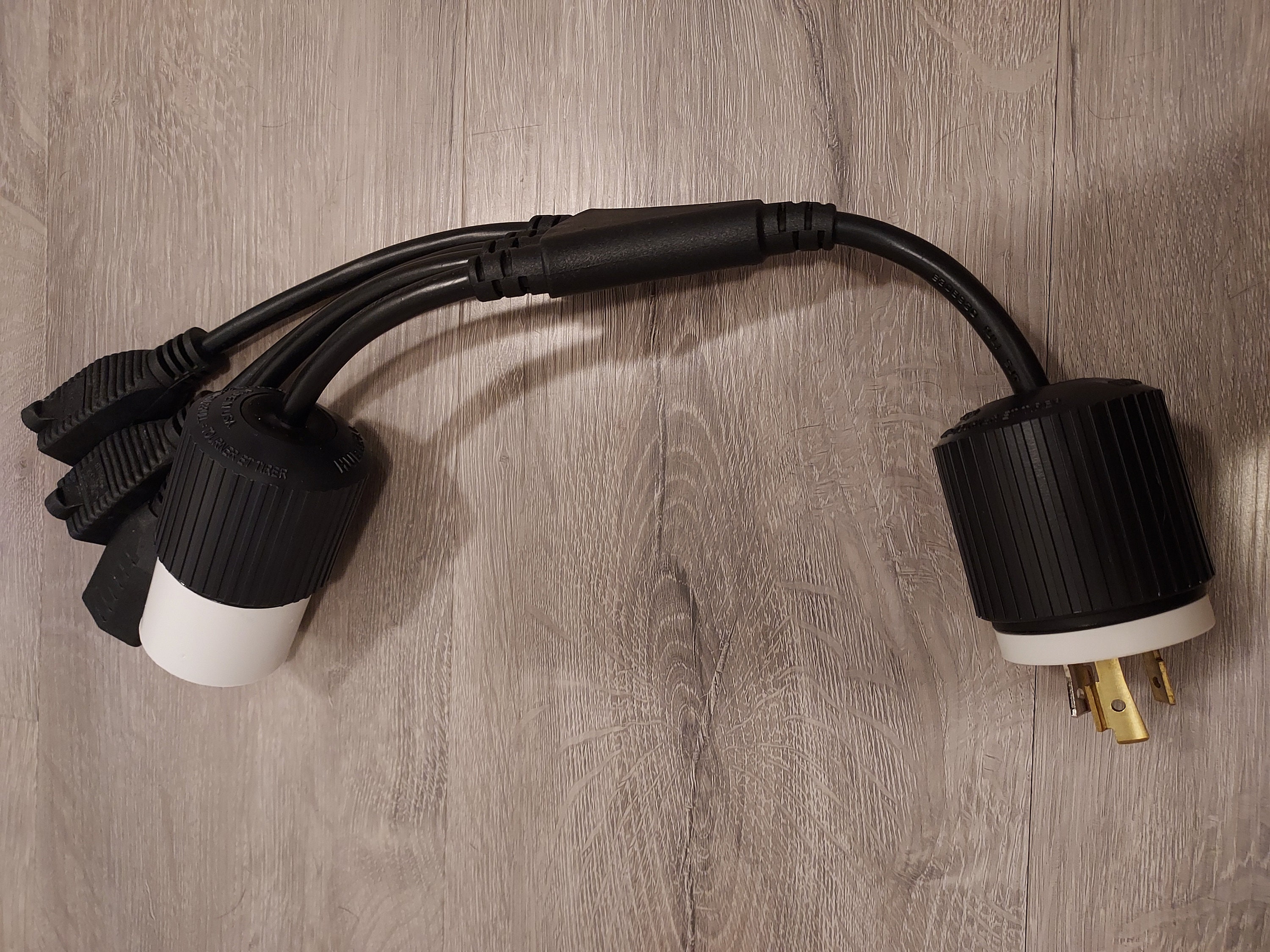 18 Inch 4 Outlet Locomotive Adapter Splitter Cable Extension Cord ...