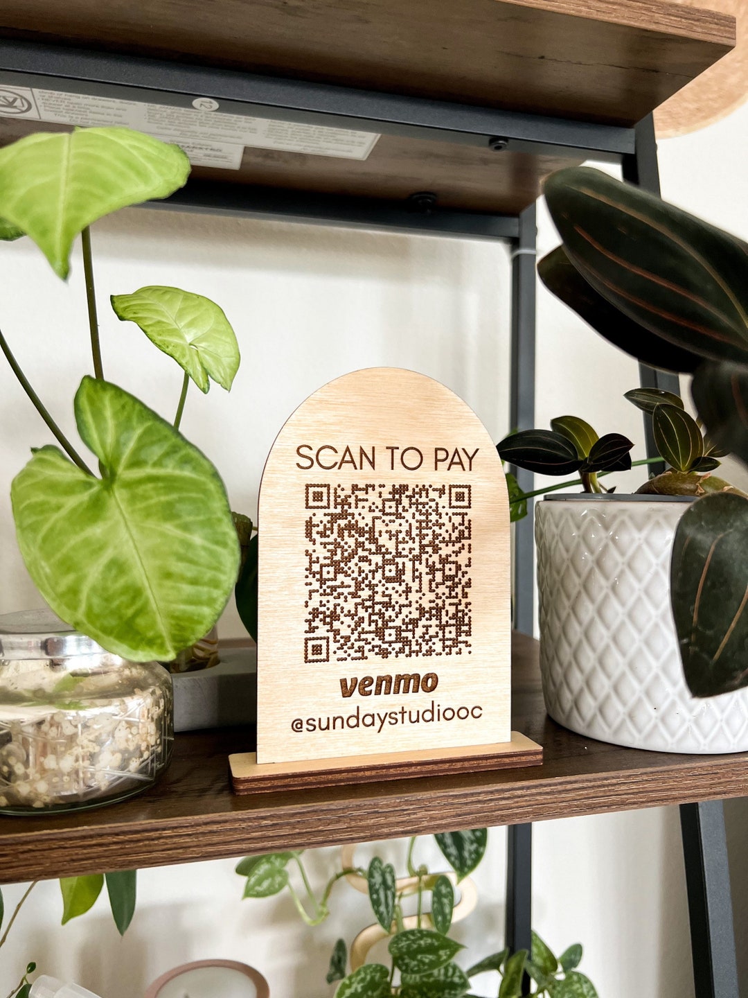 Letrero de mesa con código QR de arco pequeño de madera personalizado ...