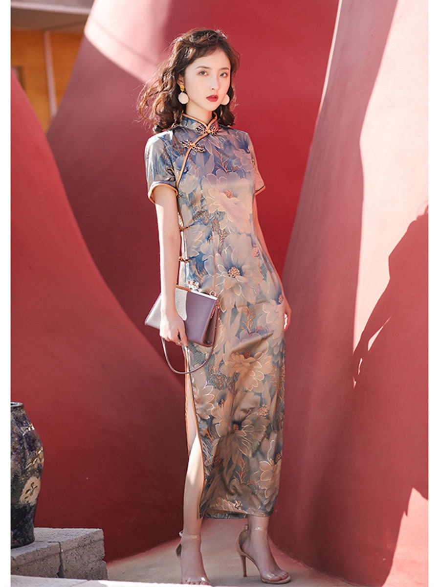 Long Cheongsam With Sexy Flower Pattern and High Splitchinese - Etsy