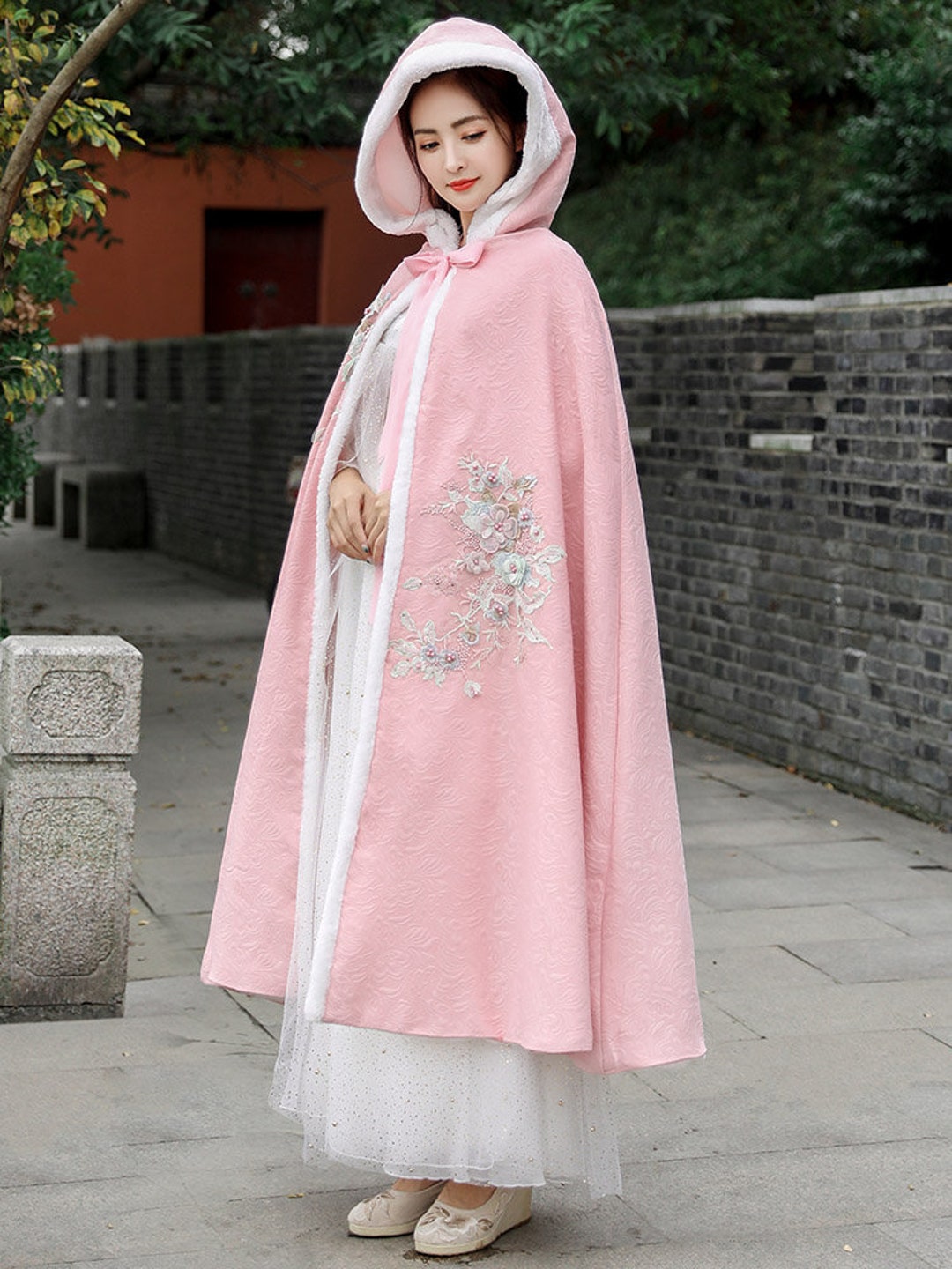 Pink Hooded Cloak,traditional Chinese Style Fur-collared Cloak With ...