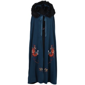 Traditional Chinese Embroidered Velvet Thickened Cloak With Large Fur ...