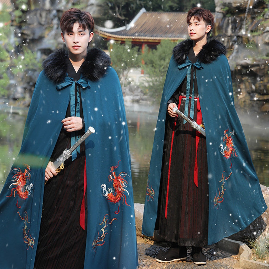 Traditional Chinese Embroidered Velvet Thickened Cloak With Large Fur ...